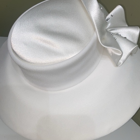 Ms. Divine | Accessories | Beautiful Snow White Dresschurch Hat By Ms ...